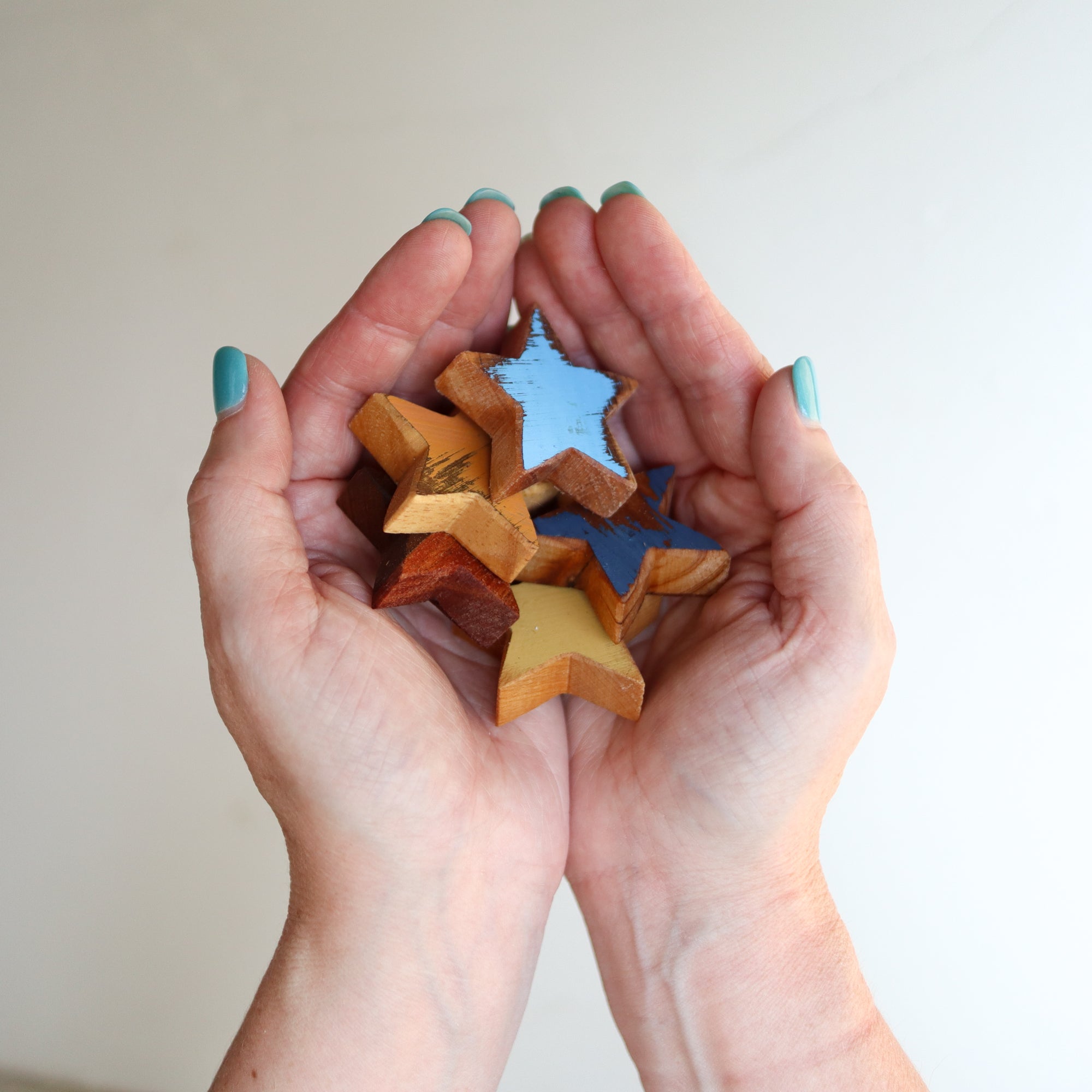 Small Reclaimed Wood Stars – Dennehey Design Co.